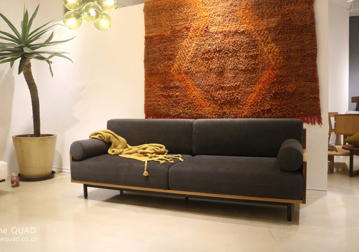 SF01 _ Rolling sofa - 더쿼드 우드웍스